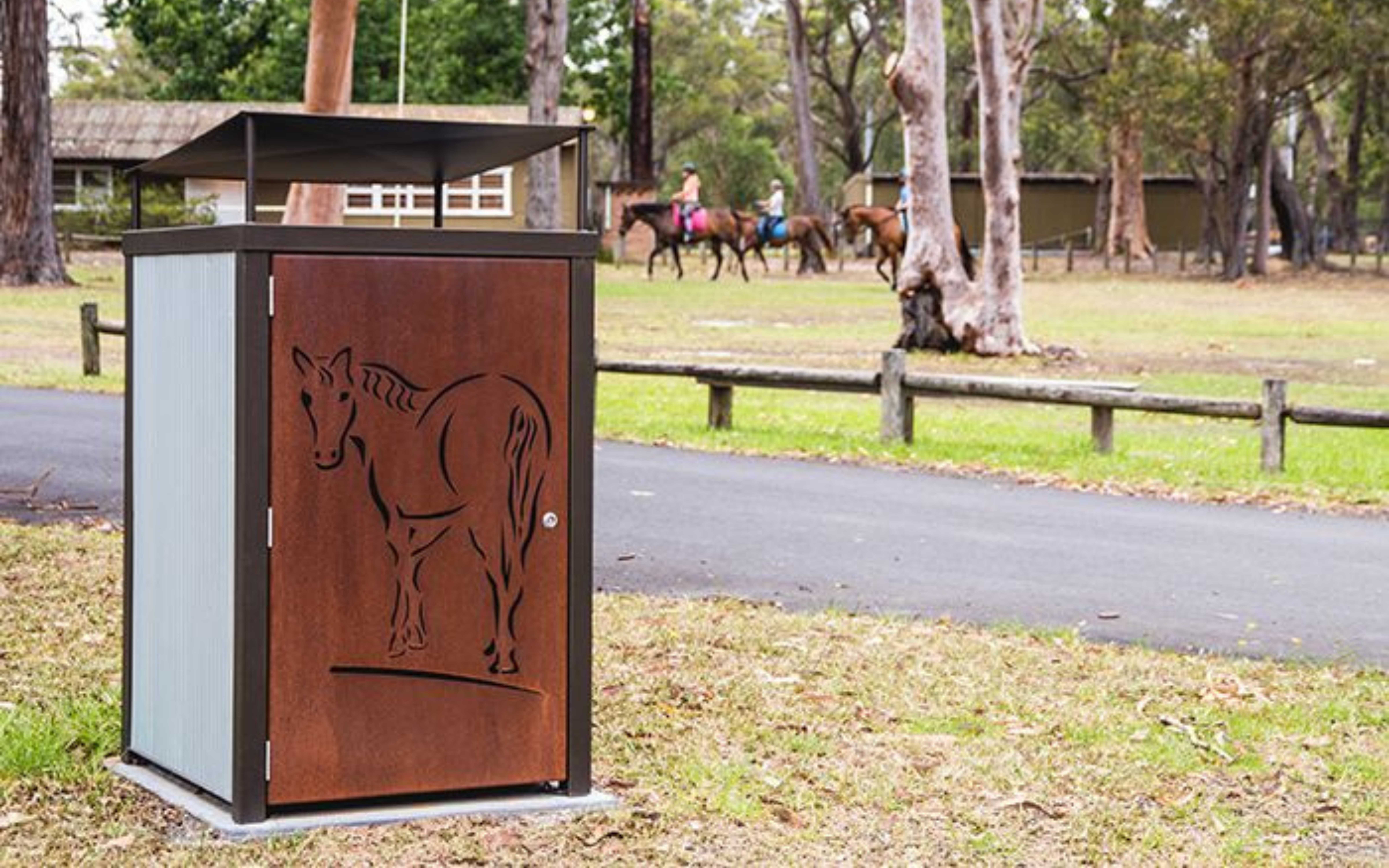 Frame Enclosure Litter Bin | Spruce & Gander