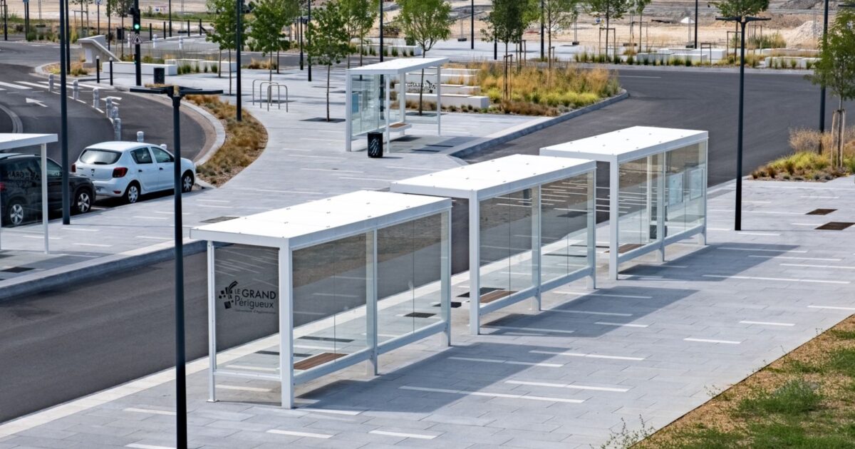 Hut Bus Shelter | Spruce & Gander